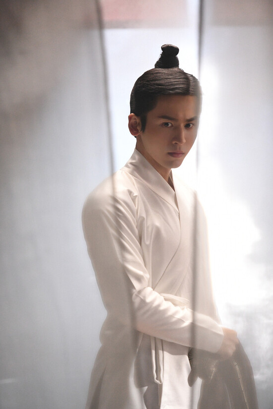 如意芳霏The Blooms at Ruyi Pavilion - 张哲瀚官方网站 | Zhang Zhehan Official Website